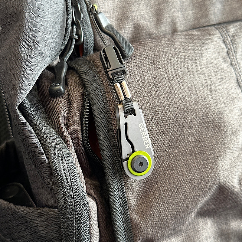 GERBER GDC Zip Blade Knife - Attaches to zipper pull - Order 2 or more ...